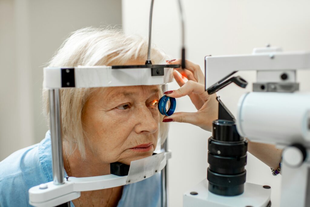 Advantages of Refractive Cataract Surgery for Enhanced Vision